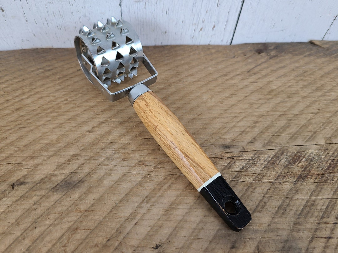 Vintage Rolling Meat Tenderizer Metal W/ Wood Handle Hanging Primitive ...