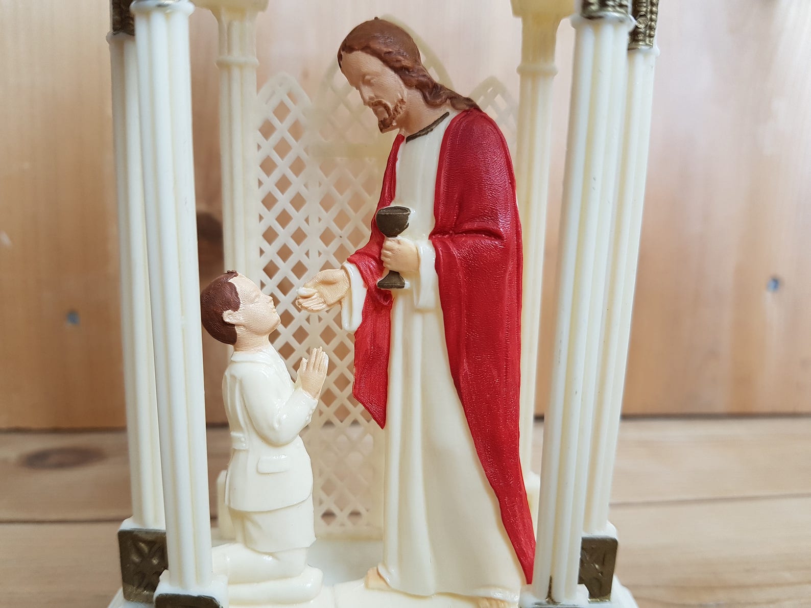 Vintage Plastic Altar Jesus Christ at Communion Praying Child | Etsy