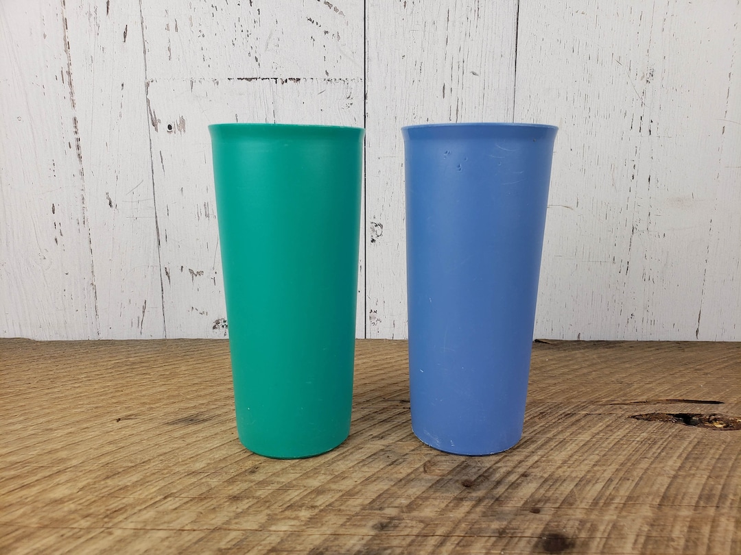Vintage Tupperware Set of 2 Tumblers 5.75 High Turquoise & Blue Plastic ...