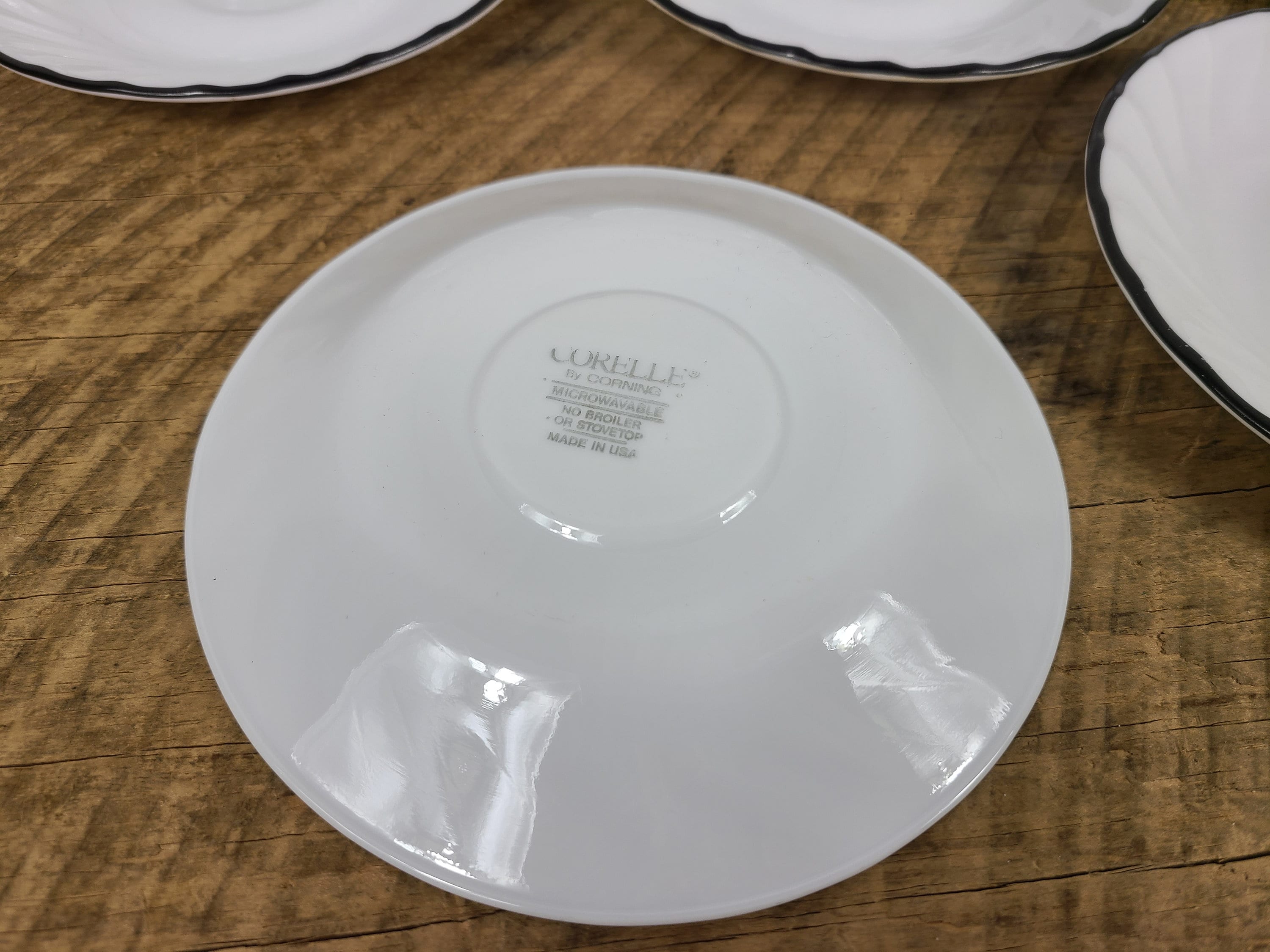 Home & Living Dining & Serving Dinnerware Sets Vintage Set of 8 Corelle ...