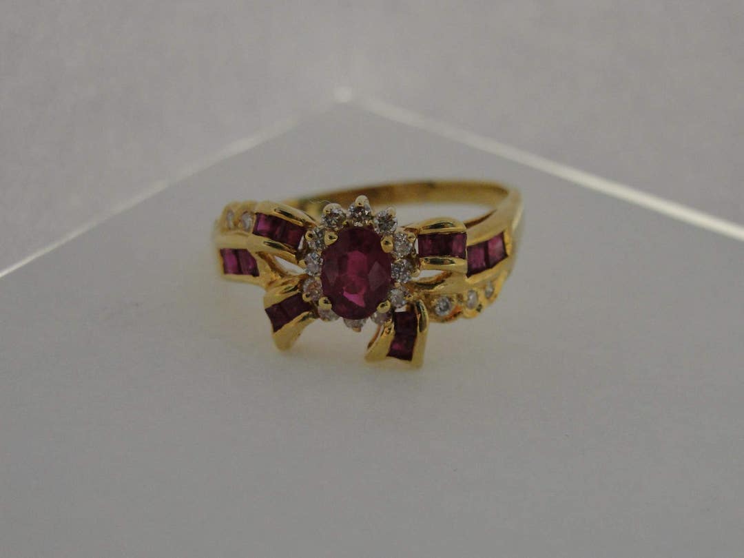 Vintage 18k Yellow Gold Diamond and Ruby Red Bow Ring - Etsy