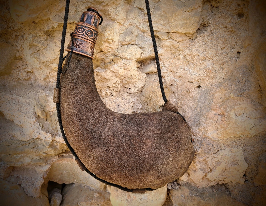 Iggdrasil Leather Bottle, Wine Skin. Leather Flask Wineskin, Medieval ...