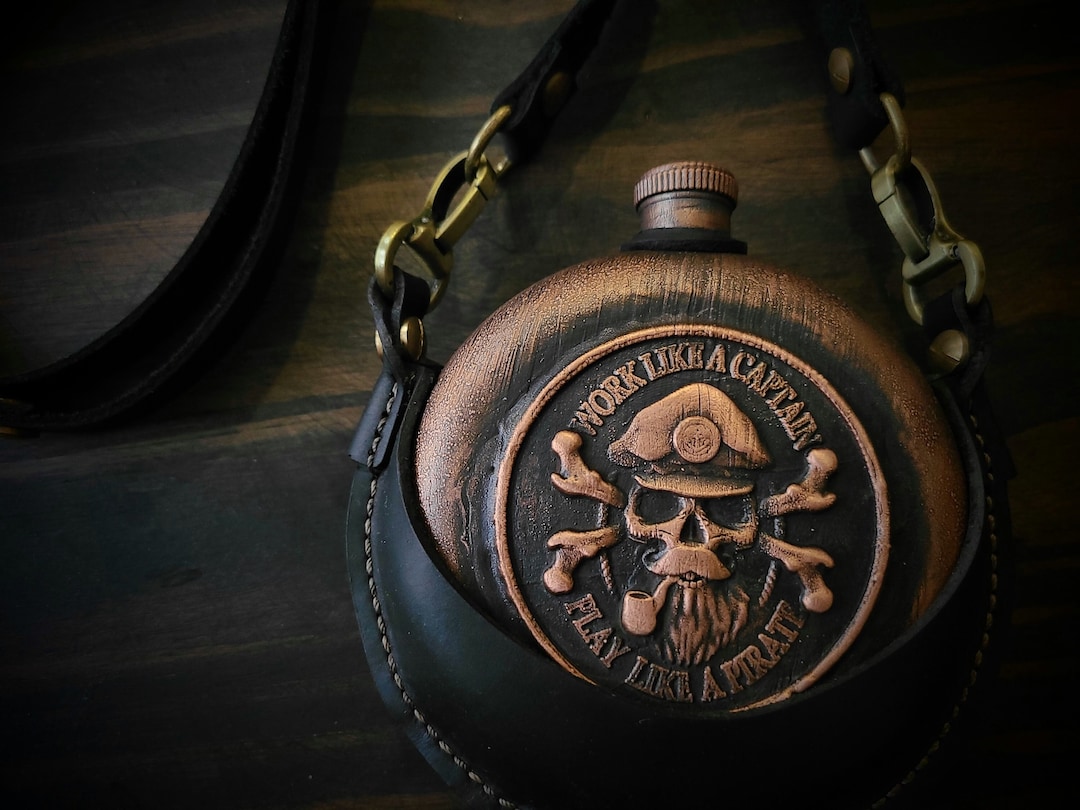 Steampunk Pirate Scull Whiskey Hip Flask in Leather Holster - Etsy