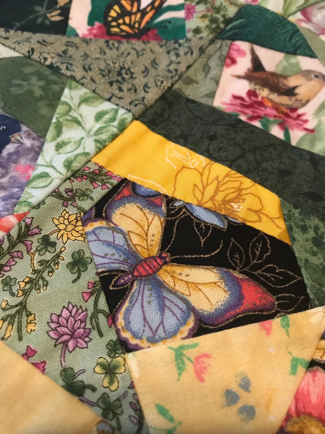 Courtepointe artisanale dans le jardin-Lap quilt-hanging Quilt - Etsy ...