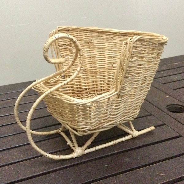 Sleigh Basket - Etsy