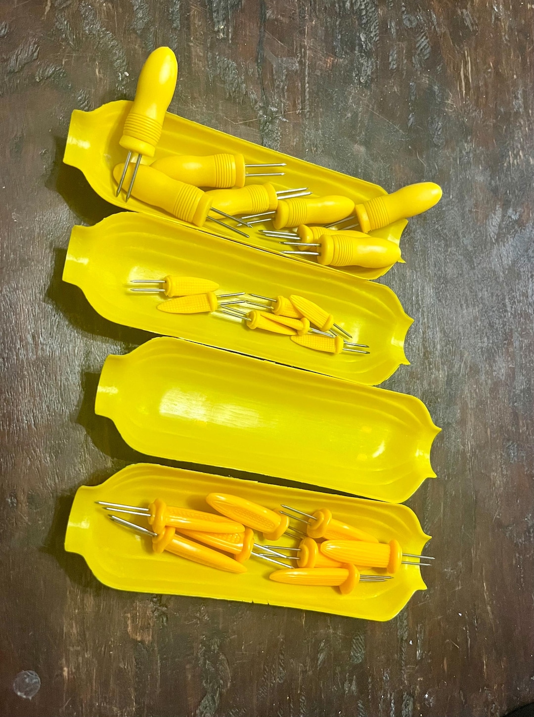 Corn on the Cob Holders 4 Trays Retro Yellow Plastic Ear of Corn Dishes ...