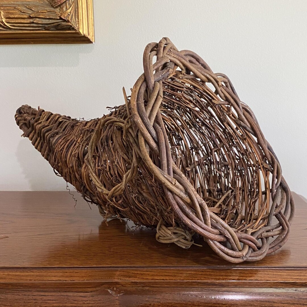 13.5" Long Natural Grapevine & Wicker Cornucopia Basket - Small Sitting ...