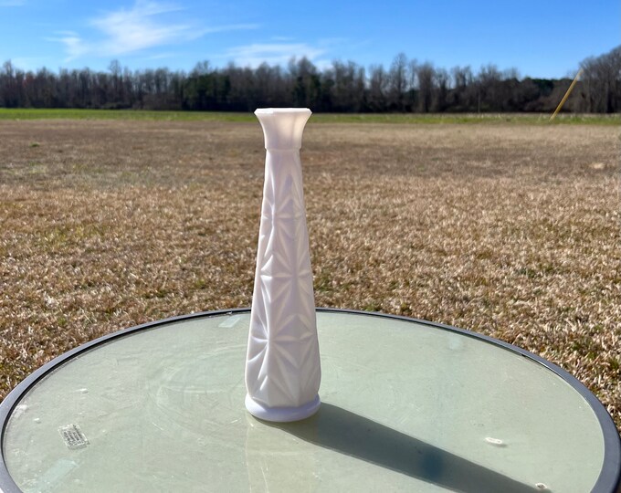 White Ribbed Glass Bud Vase - Ribbed Panel 9" Tall - Flat Rim and Round ...
