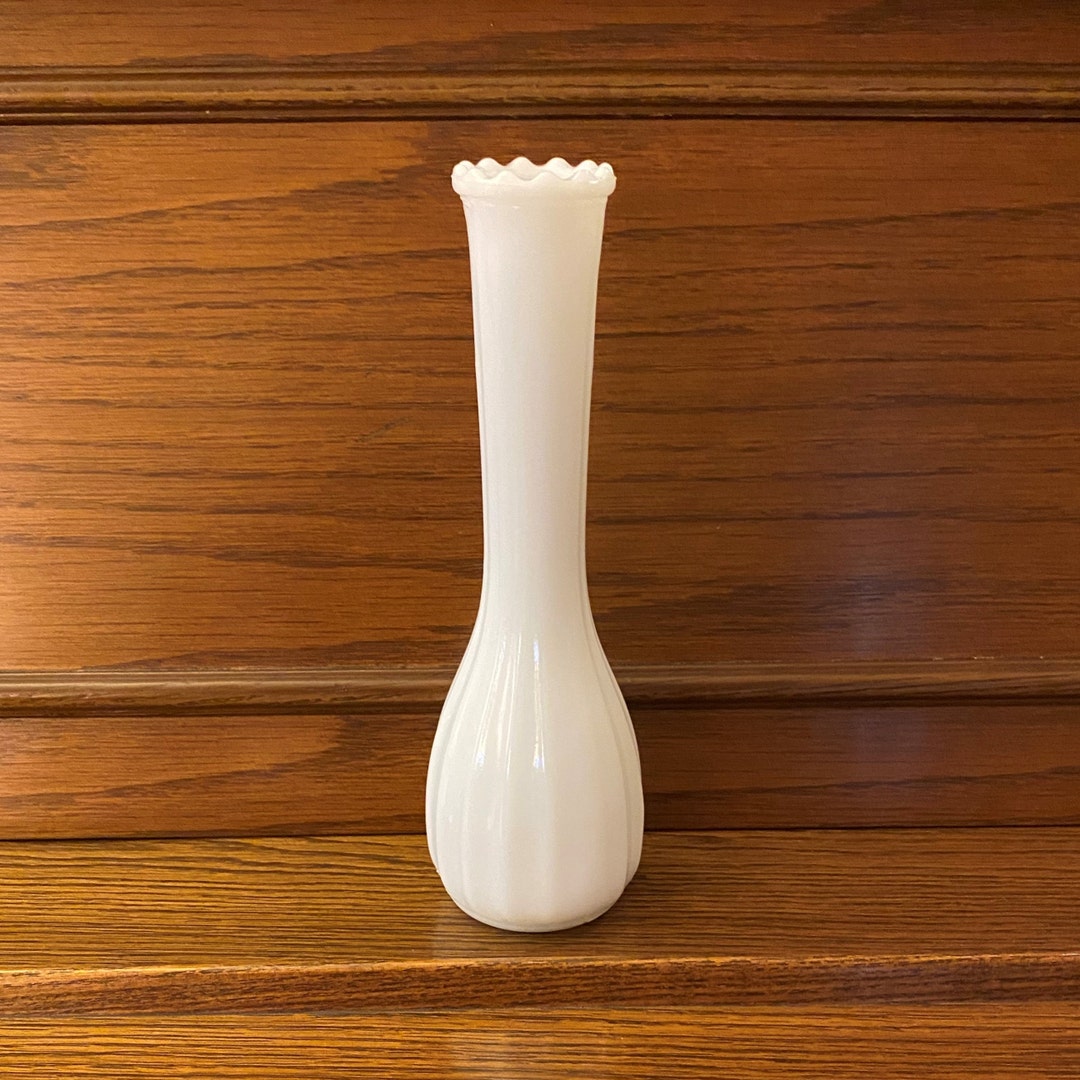Pointed Milk Glass Vase White Pressed Glass Bud Vase Ribbed 8.75 Tall ...