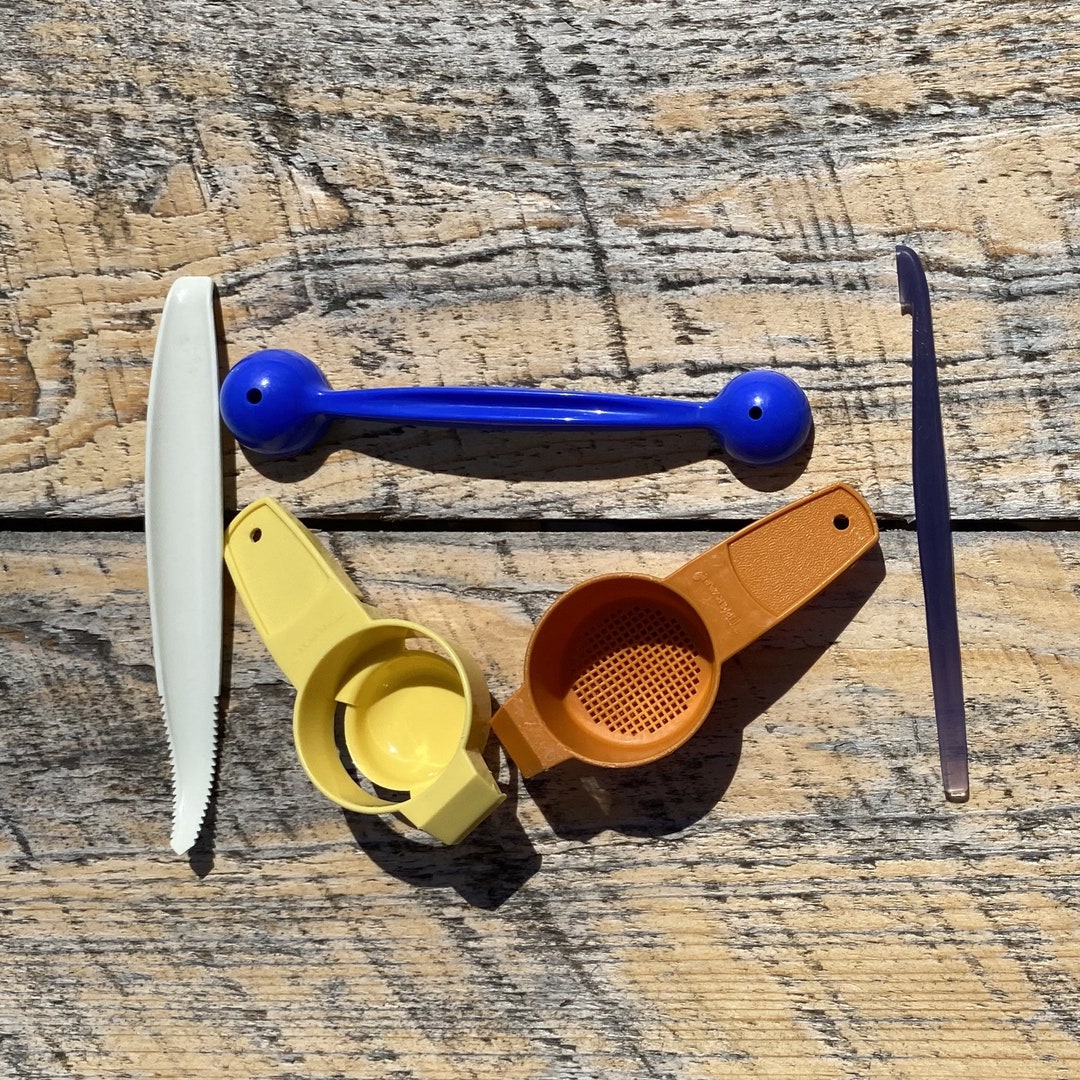 5 Vintage Tupperware Gadgets Yolk Separator, Tea Strainer/sifter, Melon ...