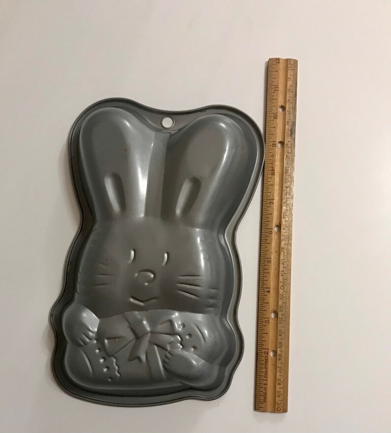Easter Cake / Small Easter Bunny Rabbit Cake Pan / Cottontail - Etsy