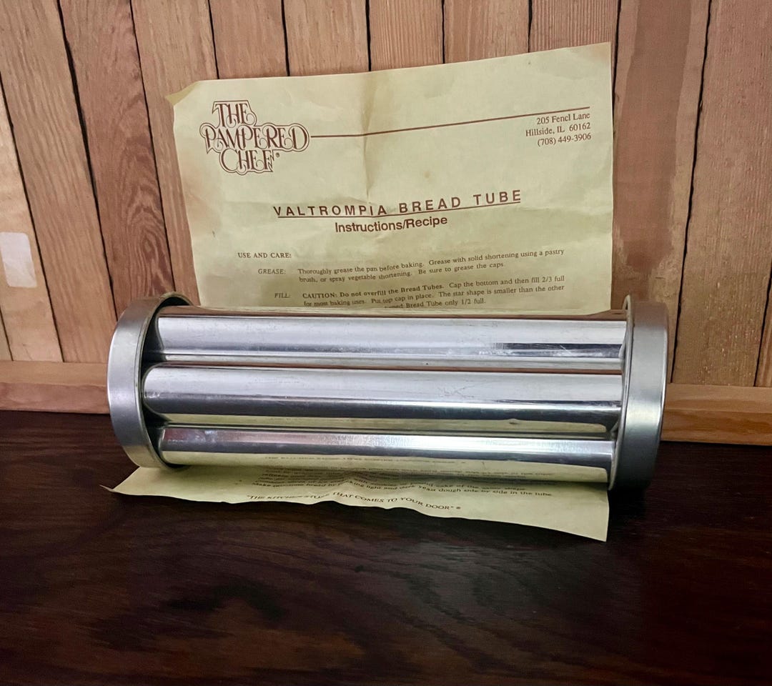 Flower Design Scalloped Bread Tube Pampered Chef Scalloped Bread Tube ...