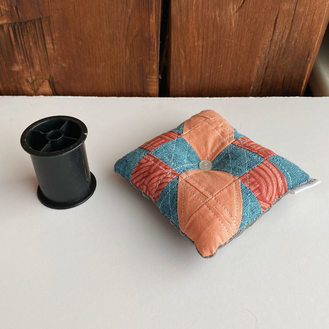 Quilt Square Pin Cushion Pinnie Pincushion Sewing Accessories Walnut ...