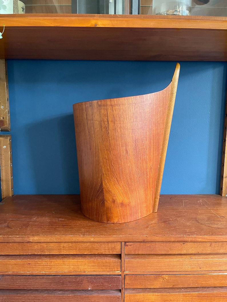 Rare Norwegian Teak Waste Bin, Norway. Collector's Item by Einar Barnes ...