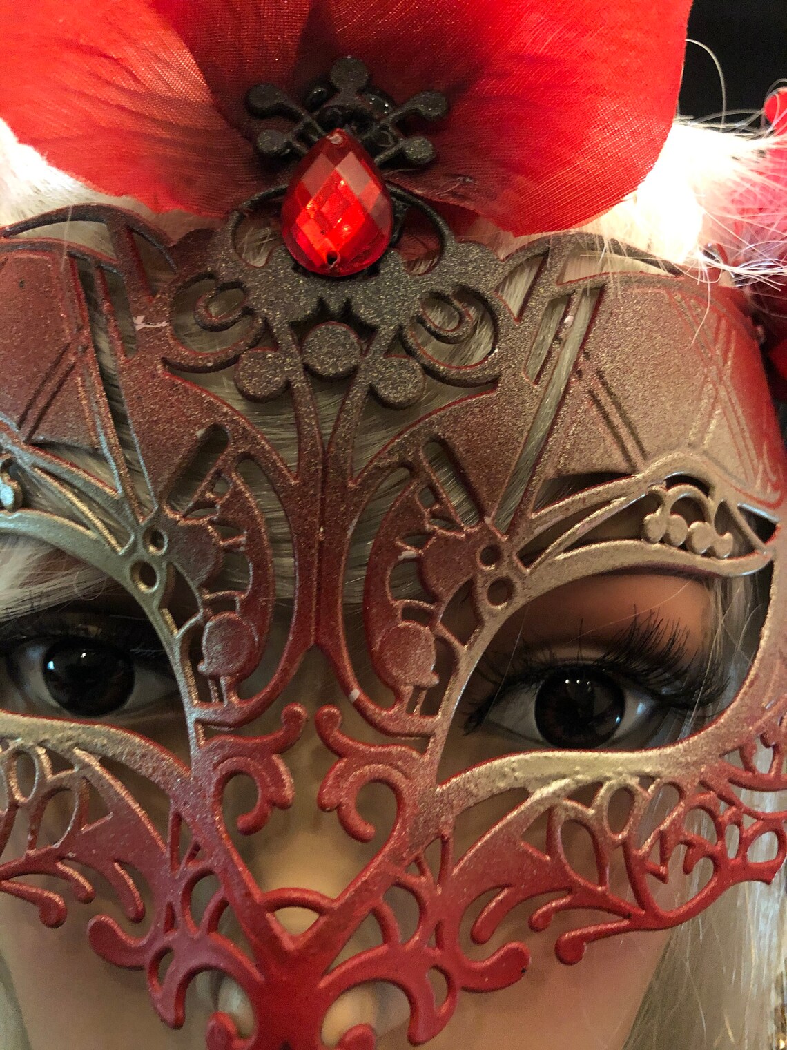 Venetian Filigree Red & Gold Masquerade Mask With Poppies and Latkans ...