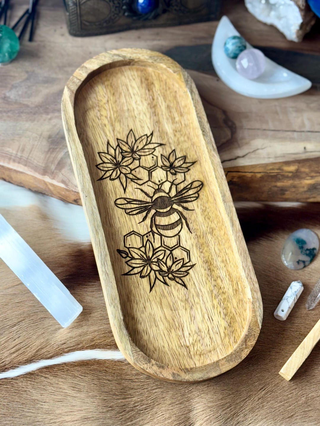 Bee & Flowers Engraved Mango Wood Key Ring Wallet Coin Pagan Occult ...
