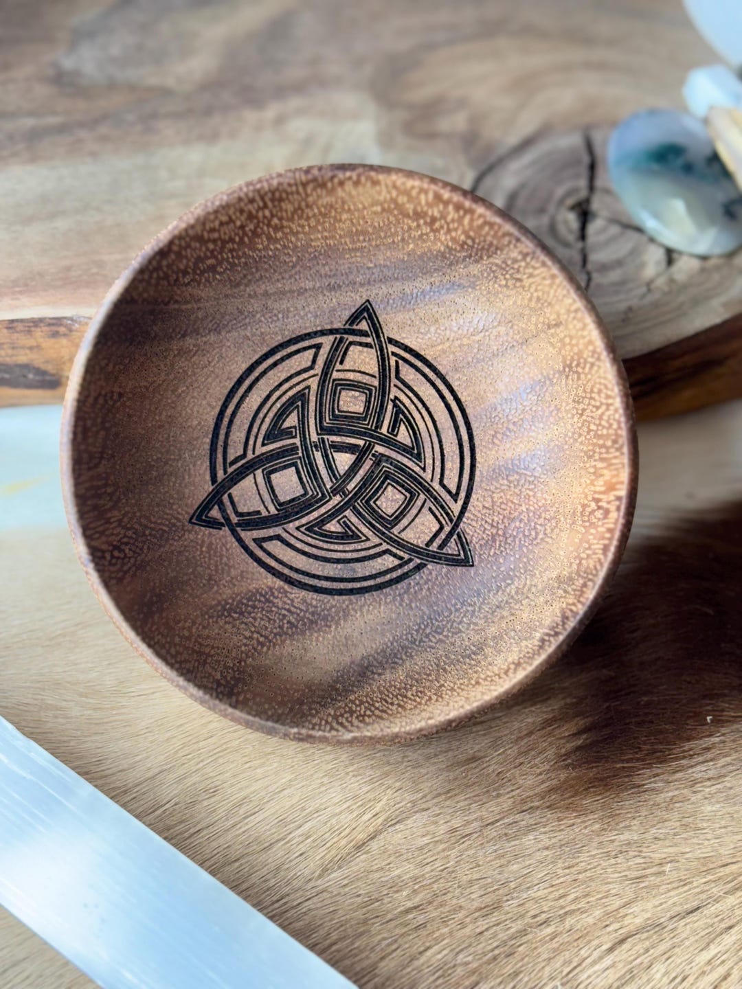 Celtic Triquetra Engraved Acacia Key Ring Wallet Coin Bowl Pagan Occult ...