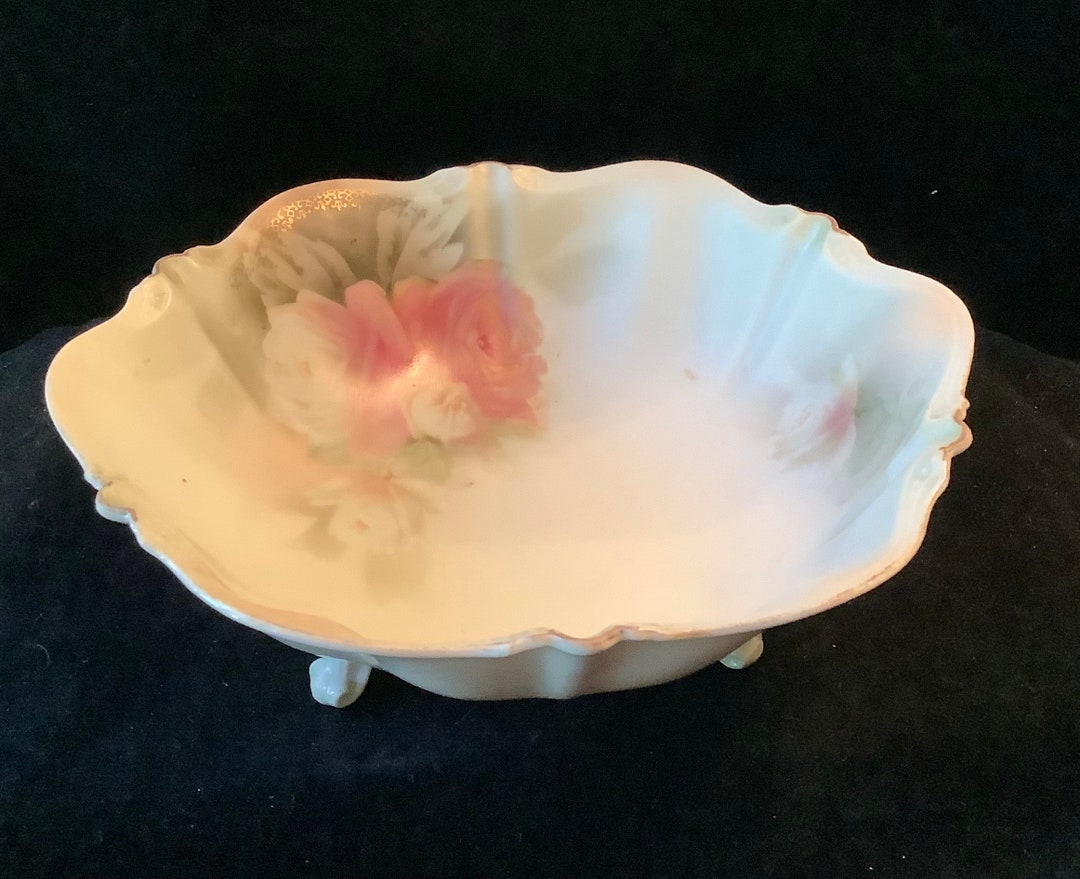 RS Prussia Bowl Pink and White Roses Gray and Cream Background Tri ...