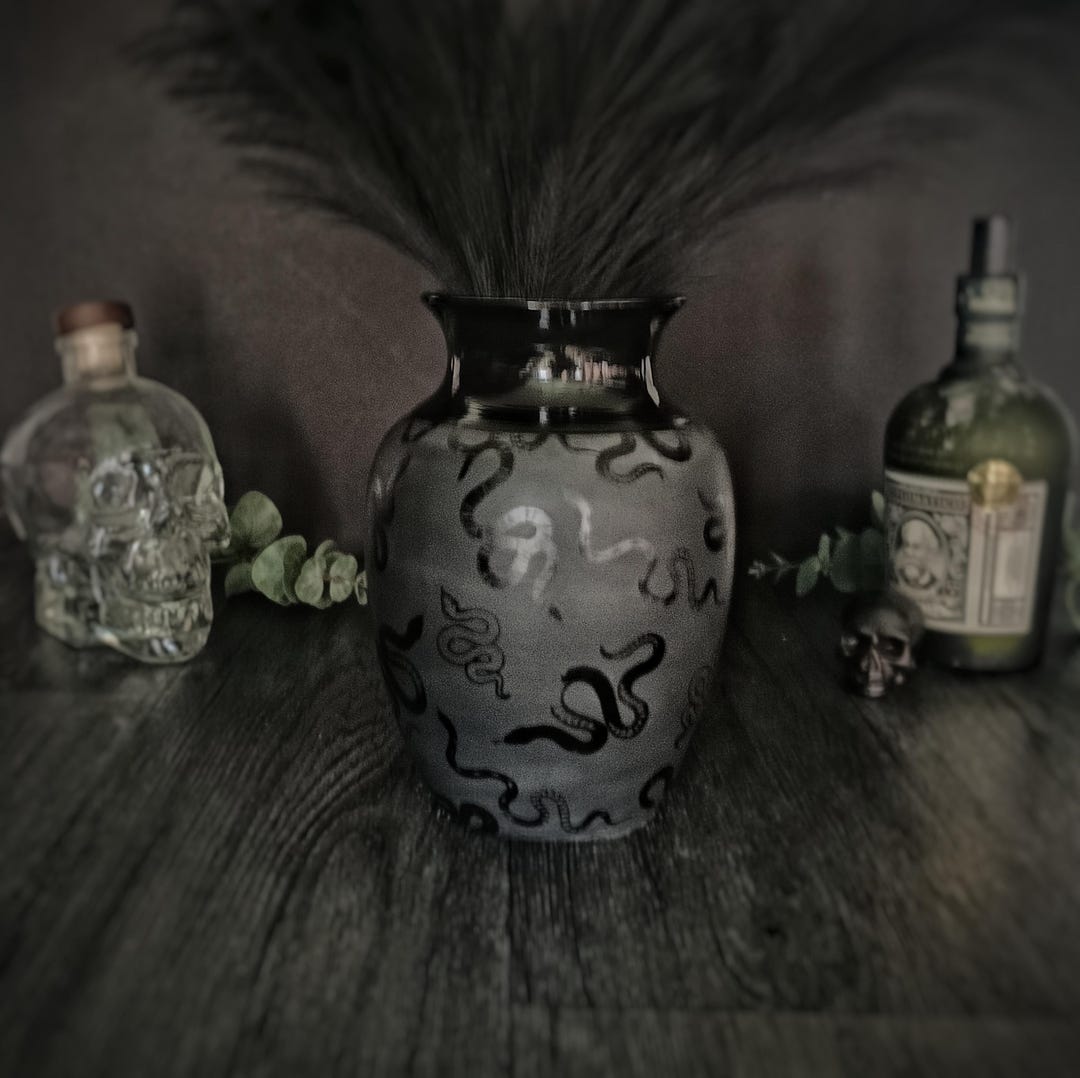 Goth Snake Vase, Matte Snakes Flowers, Halloween Plant, Black Home Gift ...