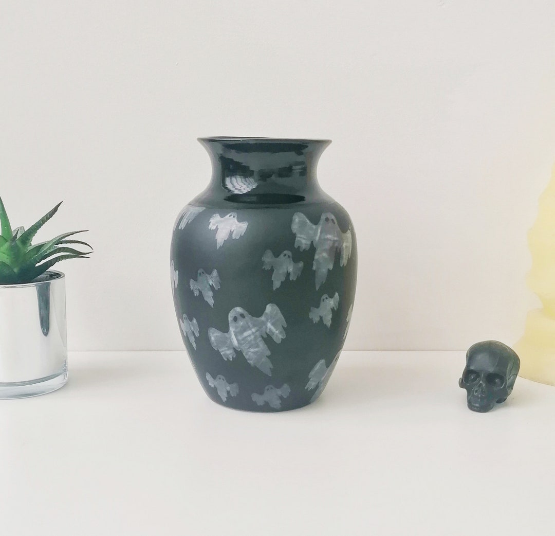 Gothic Ghost Vase, Spooky Goth Flowers, Macabre Alternative Flower, Emo ...
