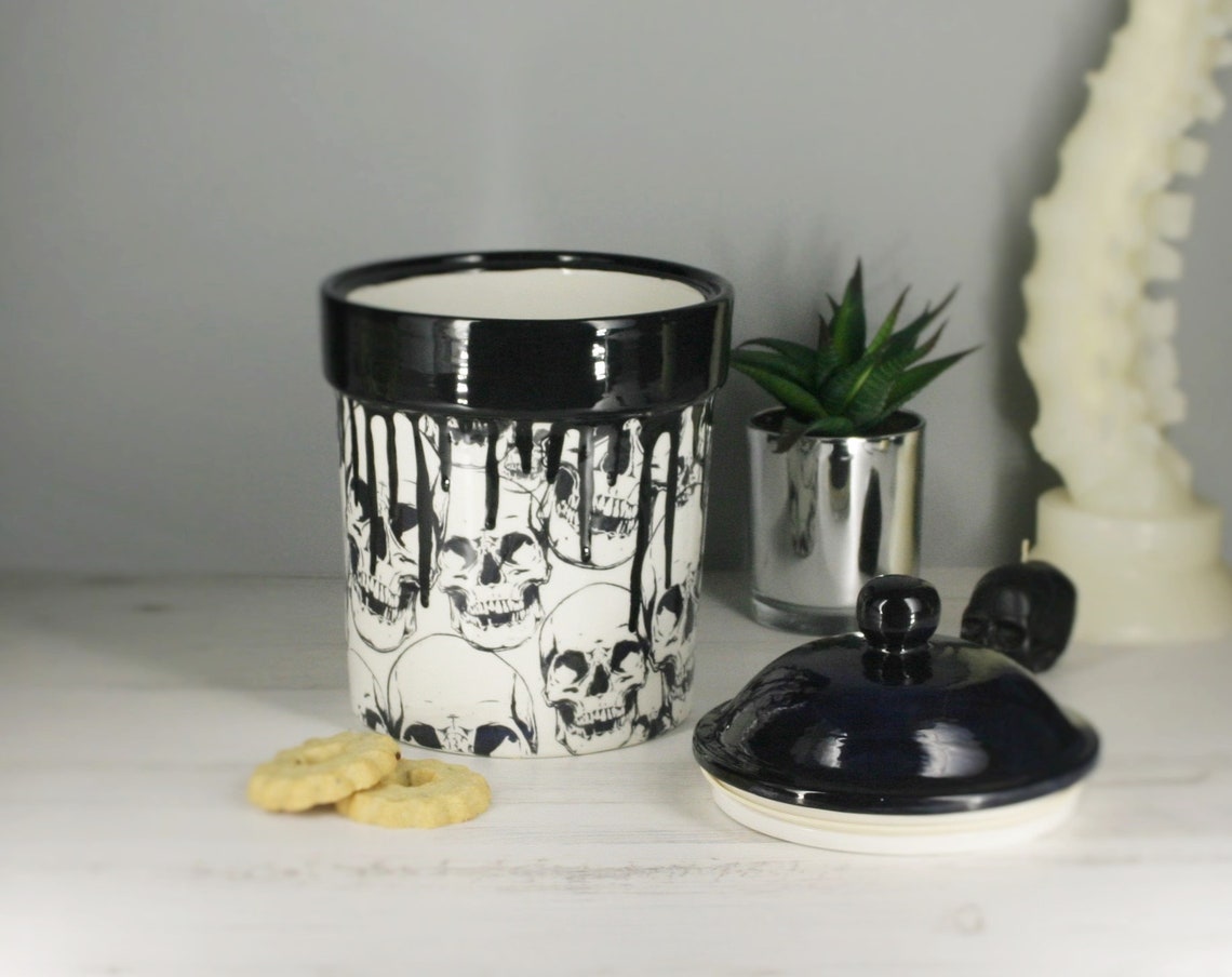 Skull Cookie Jar, Skulls, Biscuit Barrel, Kitchen Storage Canisters ...