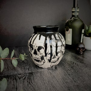 Gothic Skulls Vase, Skull Goth Flowers, Macabre Alternative Flower, Emo ...