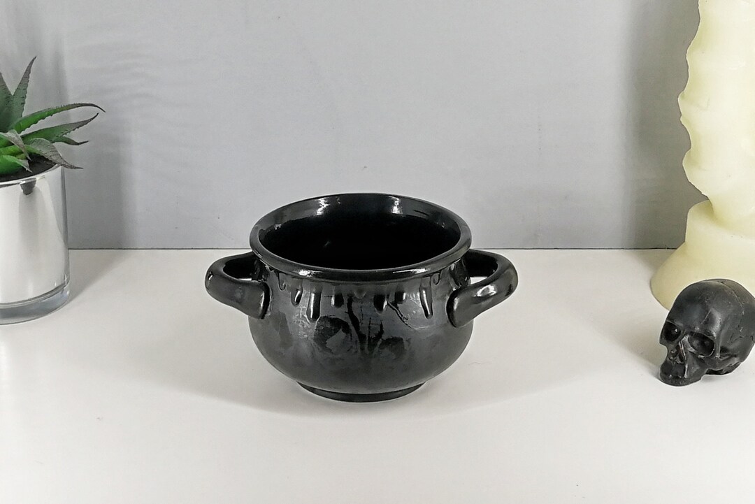 Matte Black Skull, Cauldron Candle Bowl, Soup Bowls, Gothic Cauldrons ...