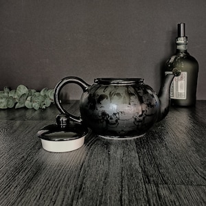 Gothic Skull Set, Goth Skulls Teaset, Matte Black Sets, Macabre Teapot ...