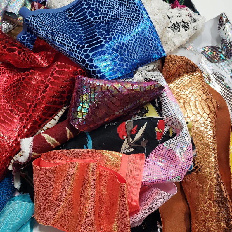 Metallic Novelty Fabric Scrap Bag: 1 Lb Remnants for Crafting - Etsy