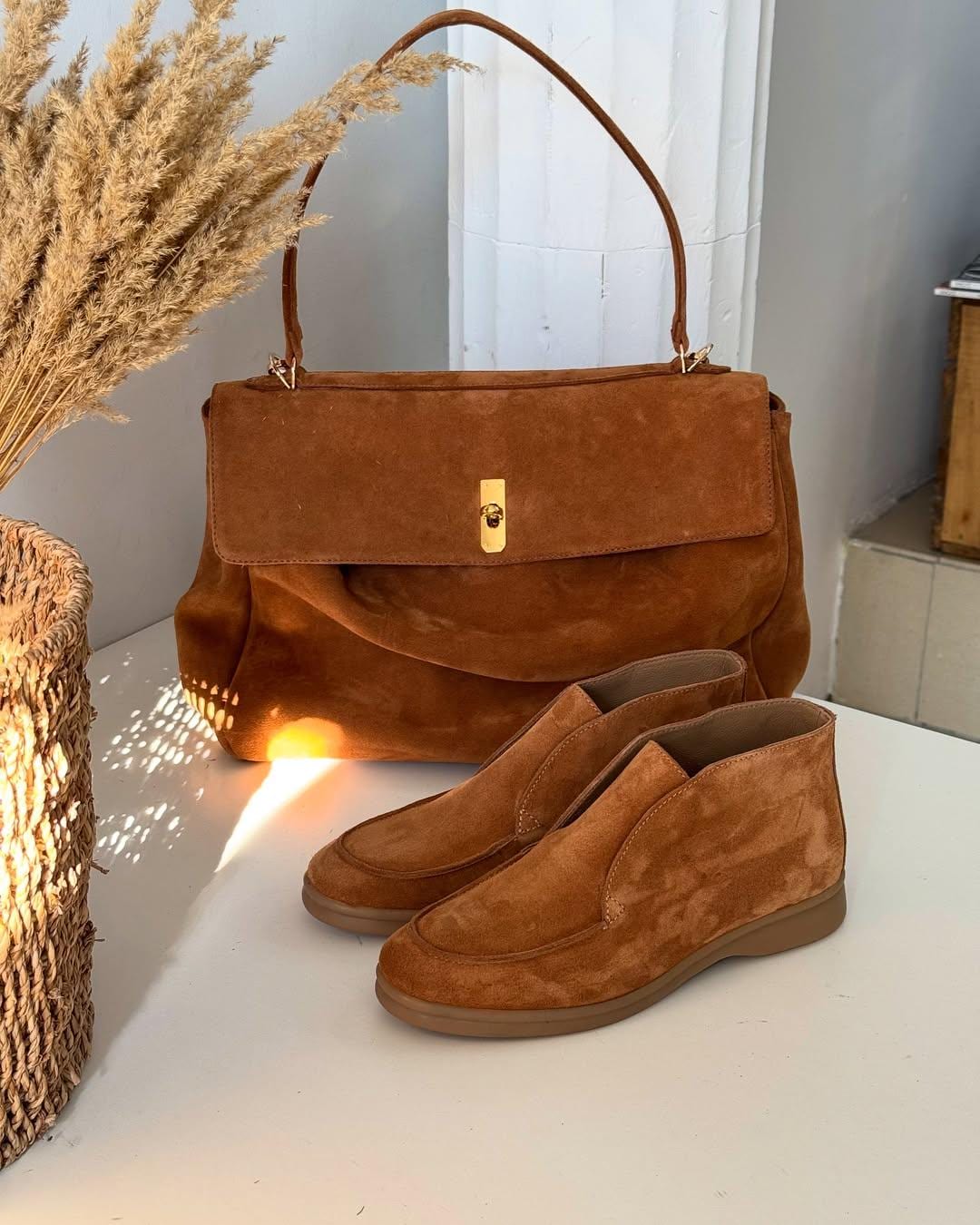 Designer Suede Set for Women - Camel Autumn Boots, Large Shoulder Bag ...