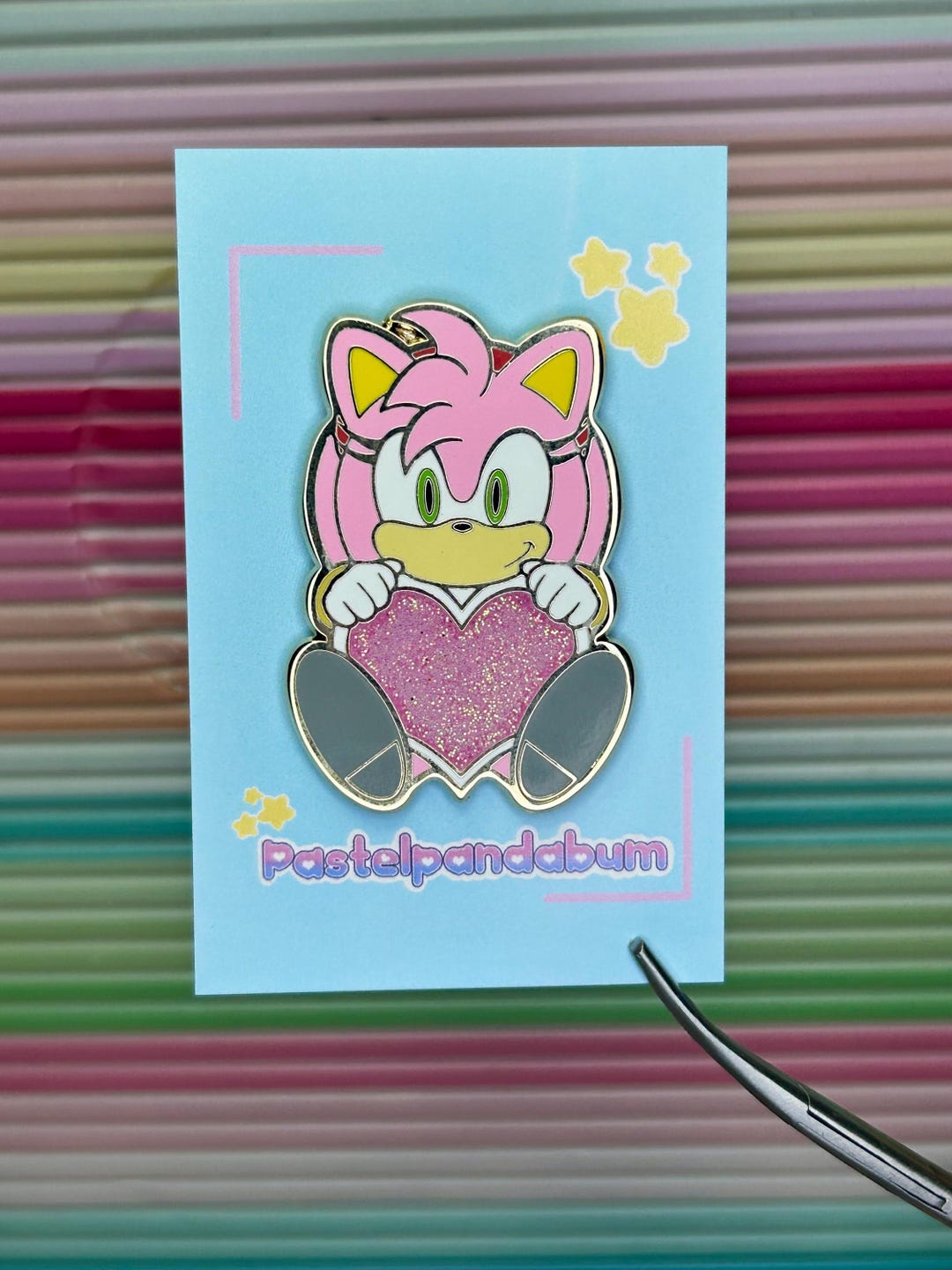 Sonic the Hedgehog- Amy Rose Enamel Pin Badge - Etsy