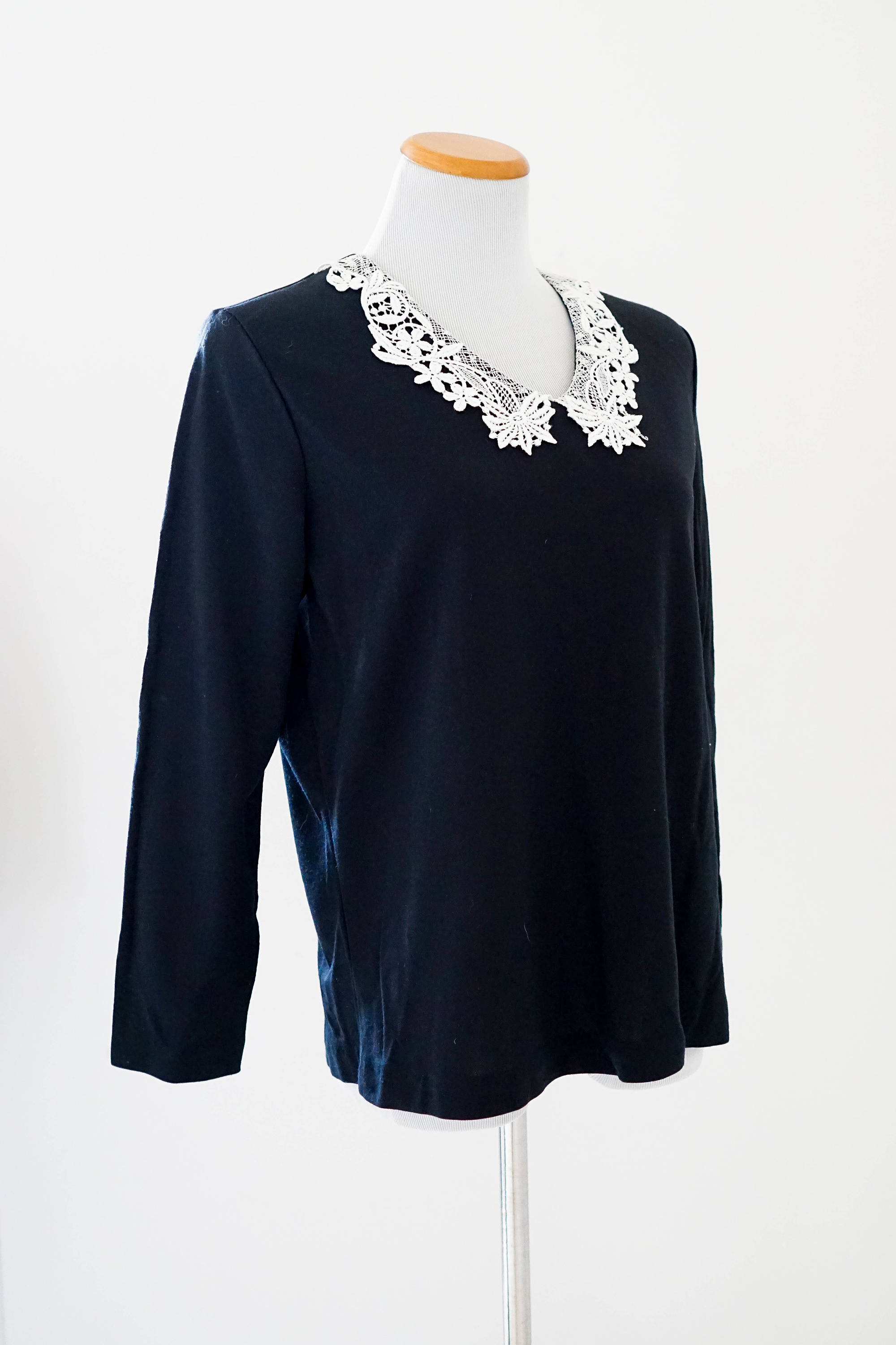 80s Lace Collared Long Sleeve Top / Vintage Lace Collared Blouse ...