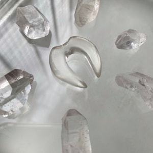 Transparent Septum Pincher. Clear Quartz Septum Pincher. Stretched ...