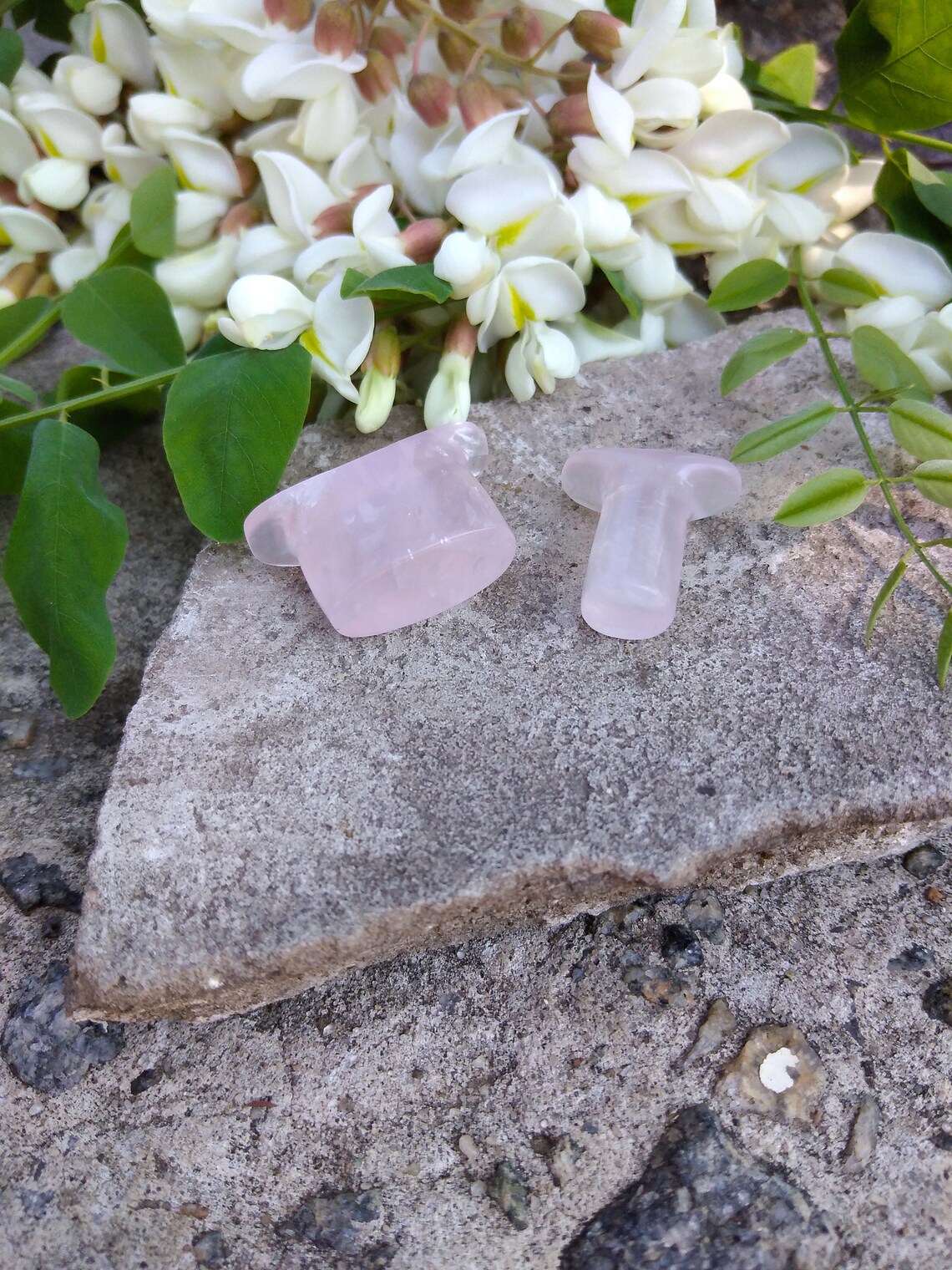 Round Rose Quarz Labret Plug for Stretched Piercing. Lip Plug - Etsy