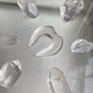Transparent Septum Pincher. Clear Quartz Septum Pincher. Stretched ...