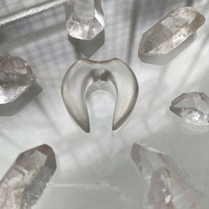 Transparent Septum Pincher. Clear Quartz Septum Pincher. Stretched ...