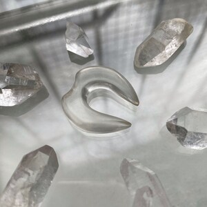 Transparent Septum Pincher. Clear Quartz Septum Pincher. Stretched ...