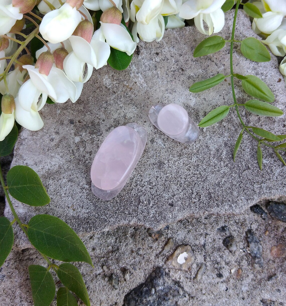 Round Rose Quarz Labret Plug for Stretched Piercing. Lip Plug - Etsy