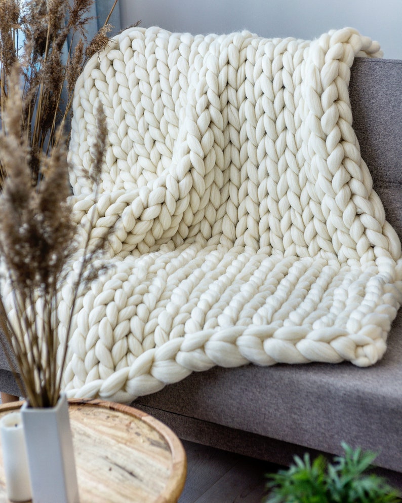 Red Throw Blanket, 100% Wool Chunky Knit Blanket, Giant Blanket, Arm ...