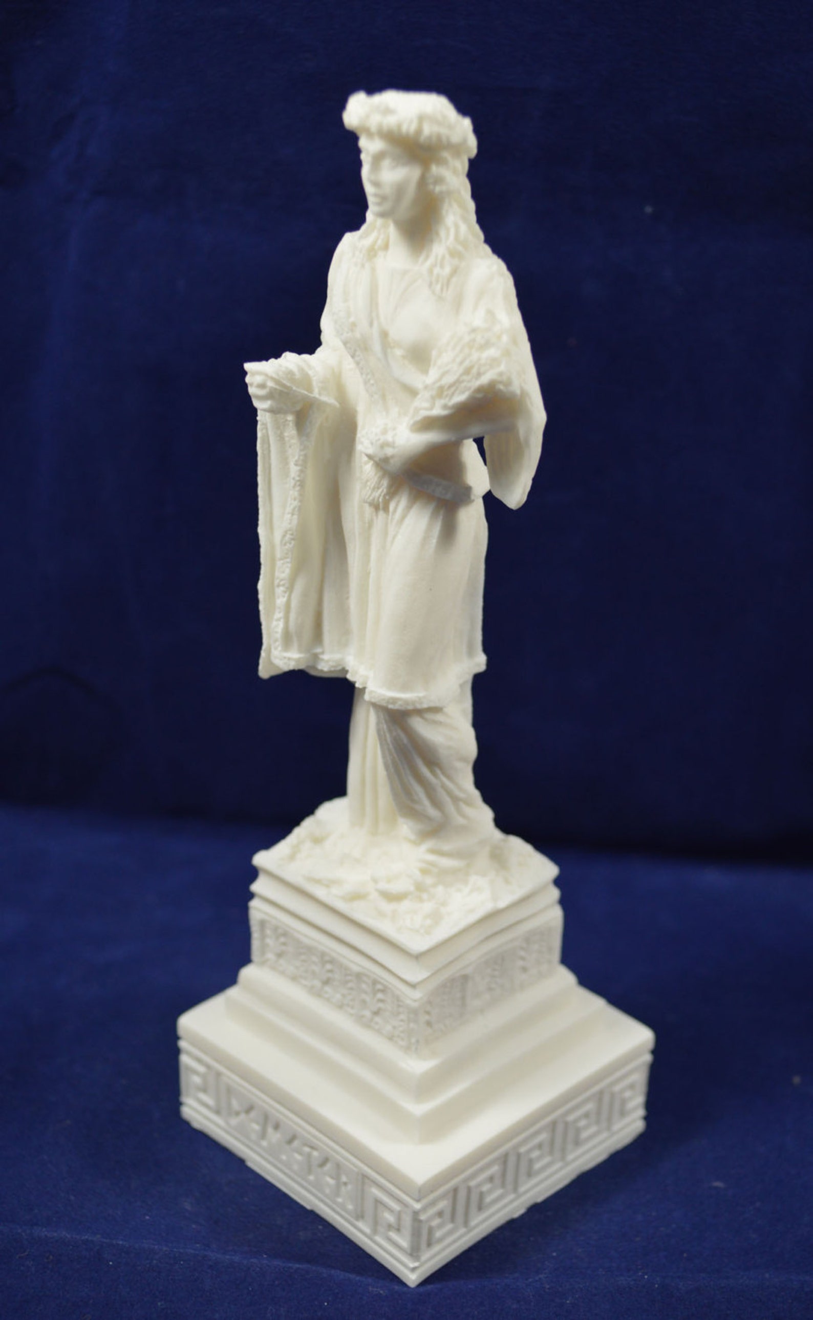 Demeter Sculpture Ancient Greek Goddess of the Harvest Statue - Etsy