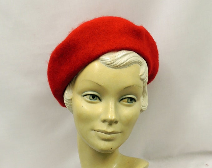 Tudor Flat Cap in Red Velvet - Etsy