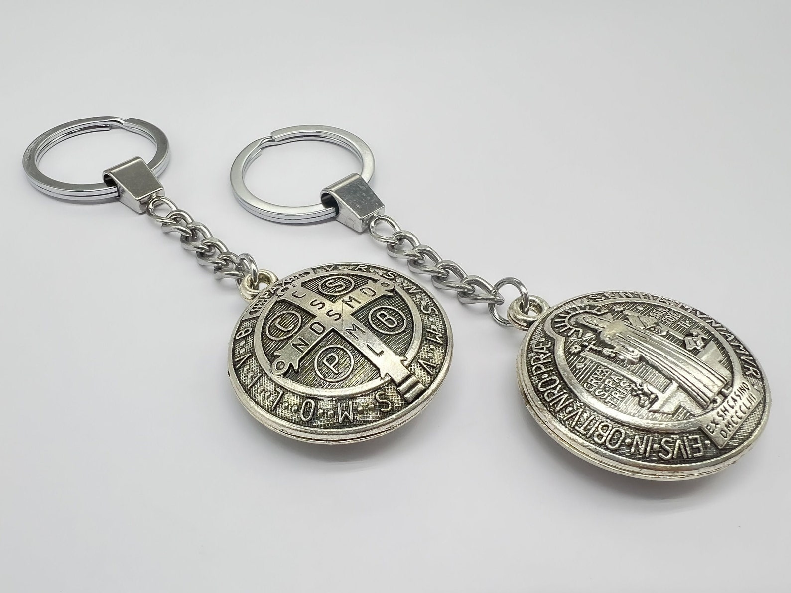 Saint Benedict Keychain, St Benedict Medal Charm Pendant for Keys ...