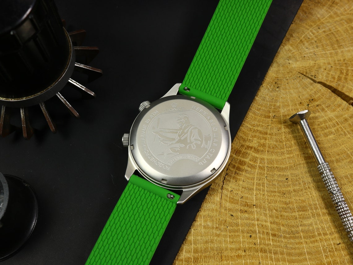 Soviet watch Shturmanskiye Alarm watch Vintage Green watch | Etsy