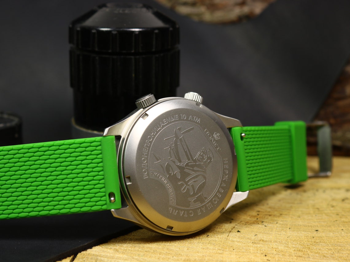 Soviet watch Shturmanskiye Alarm watch Vintage Green watch | Etsy