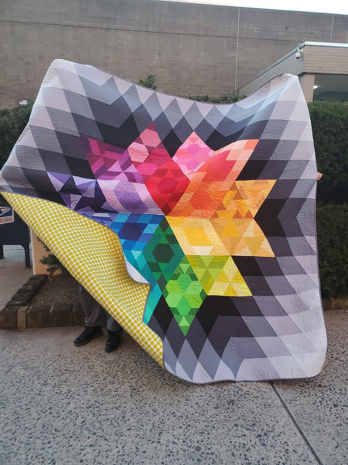 GRAVITY QUILT - Etsy