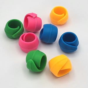 Thread Spool Huggers and Fabric Wraps 4pc and 8pc - Prevents Unwinding ...