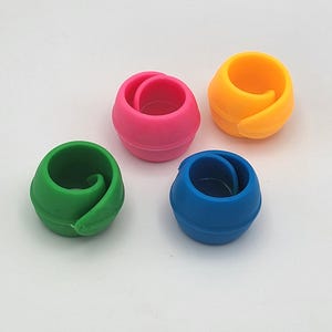 Thread Spool Huggers and Fabric Wraps 4pc and 8pc - Prevents Unwinding ...