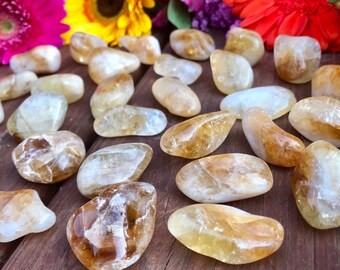 Crystals Wearable Gemstones & Spiritual Tools by HelloLunaShop