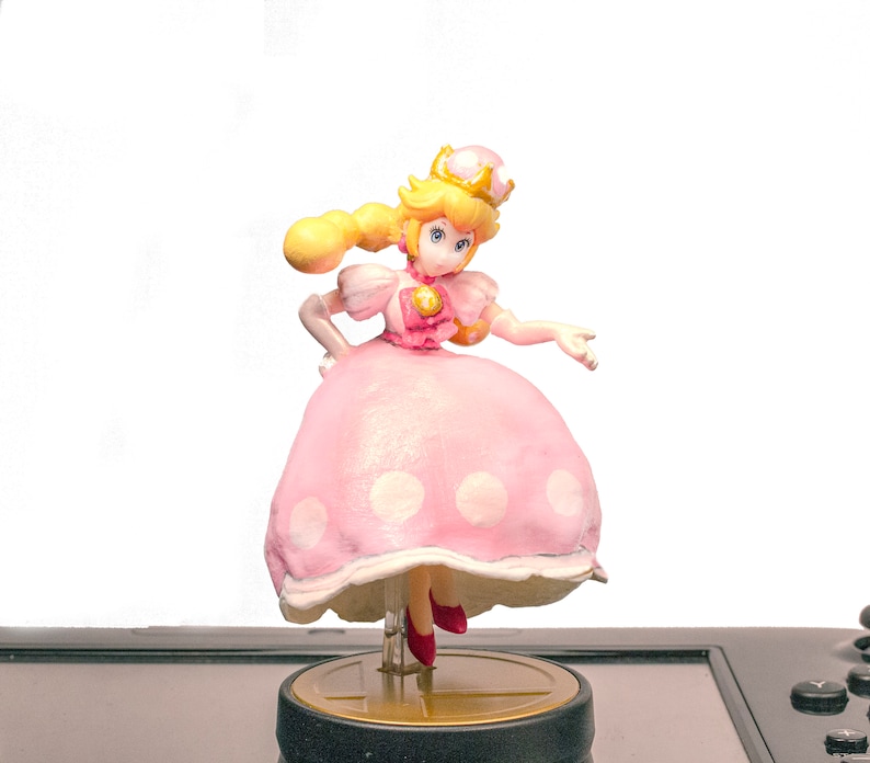Peachette Custom Amiibo | Super Mario, Nintendo - Etsy