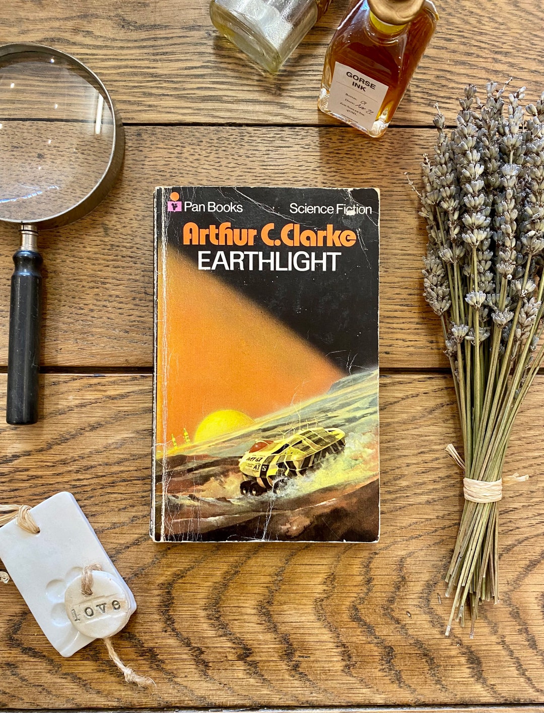 Earthlight - Arthur C. Clarke - 1973 Vintage Classic Sci-fi Book - Etsy
